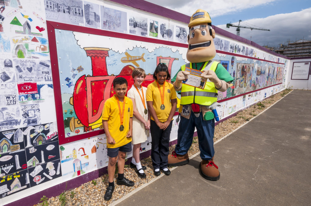 Waterside hoarding artwork recognised in national competition | UON
