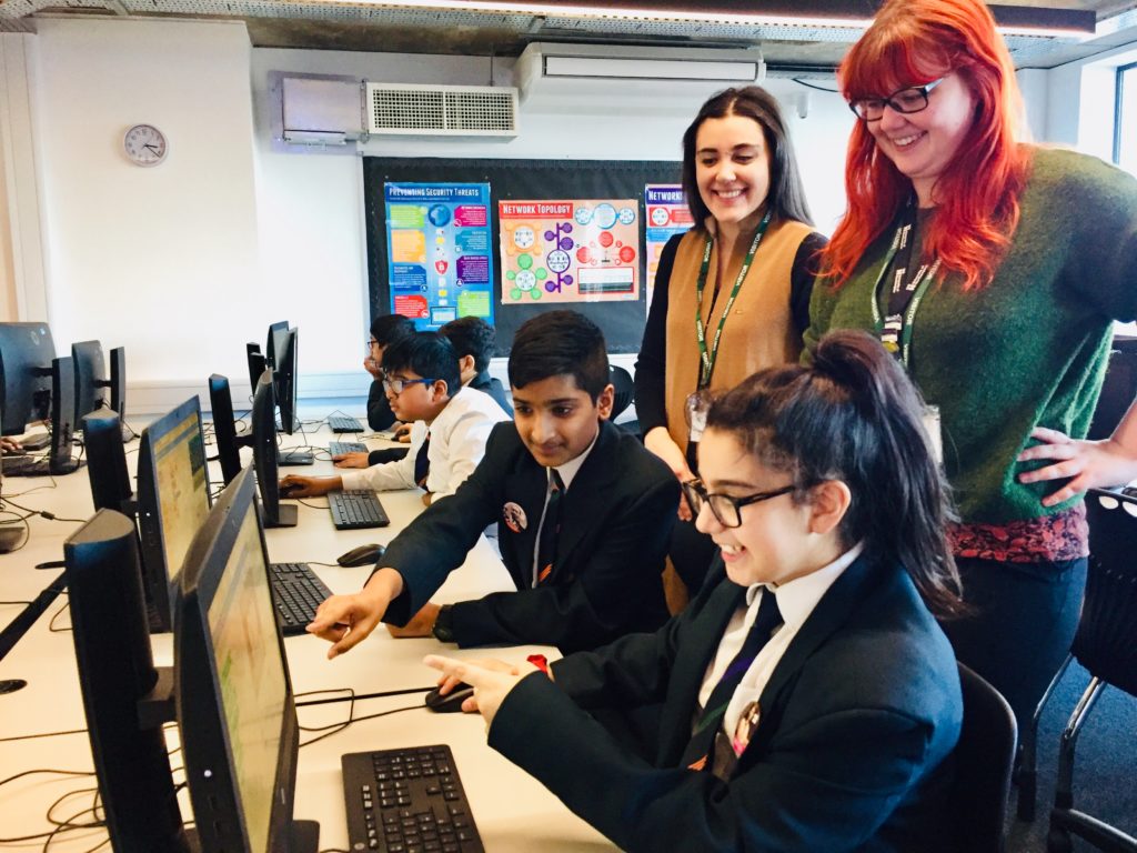 Students and school pupils buddy up for coding club initiative | UON