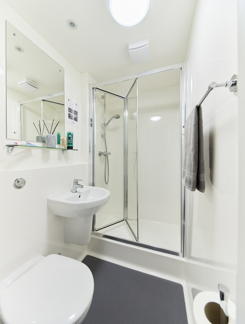Large en-suite – Waterside | University of Northampton